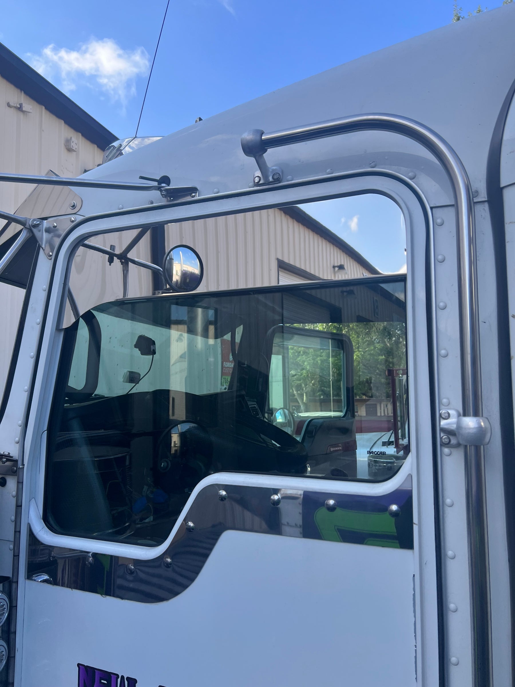 Kenworth T600, T800 & W900 6 Inch Flange Chop Top Windows Set Stainles